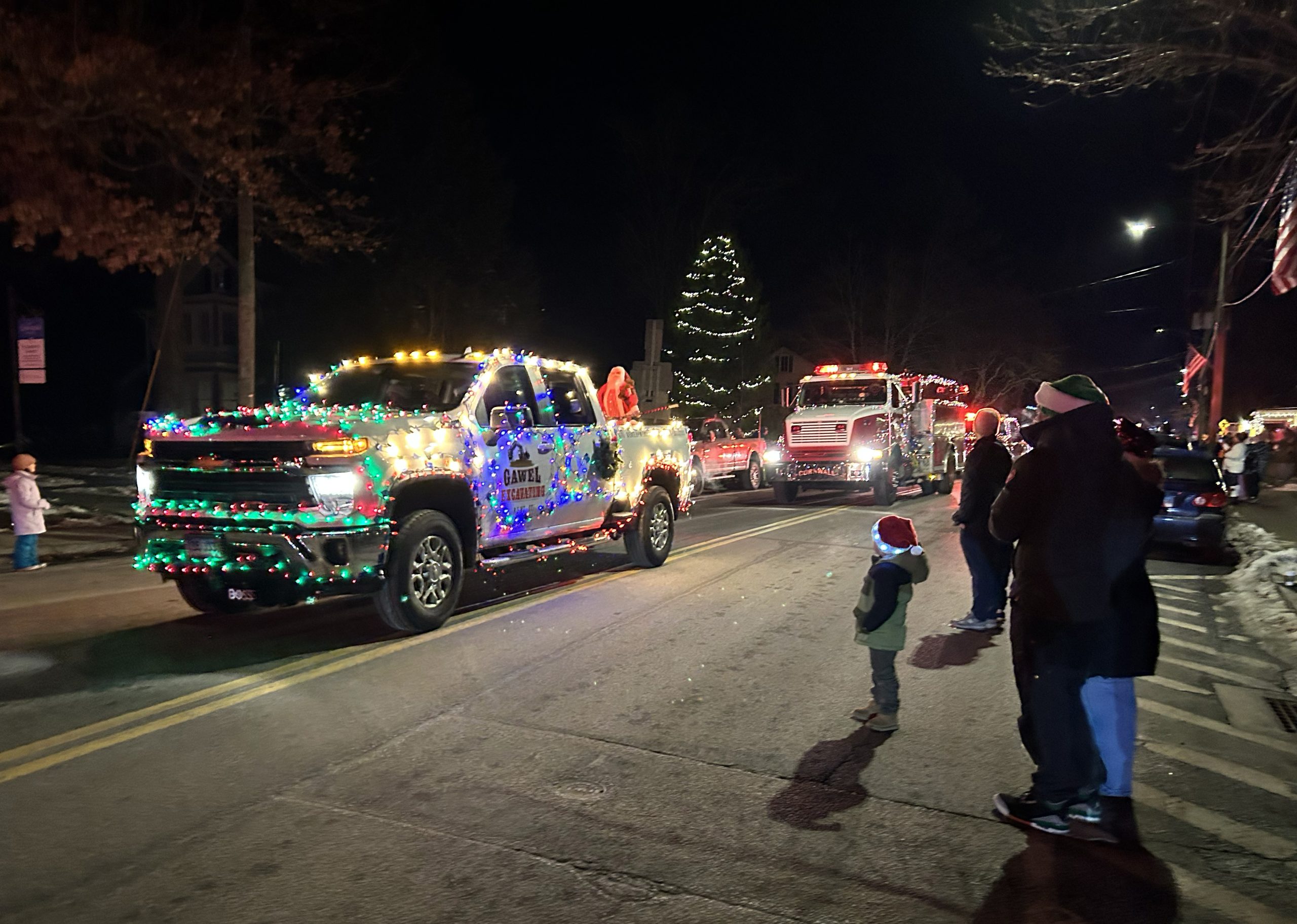 Kent's Main Street filled with fun during Parade of Lights - The Kent ...