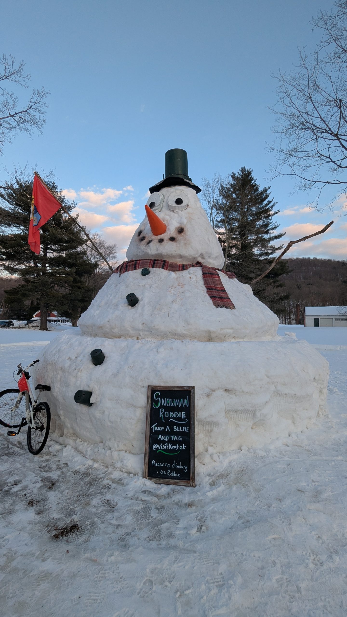 'Robbie the Snowman' brings smiles, joy to Kent - The Kent Dispatch